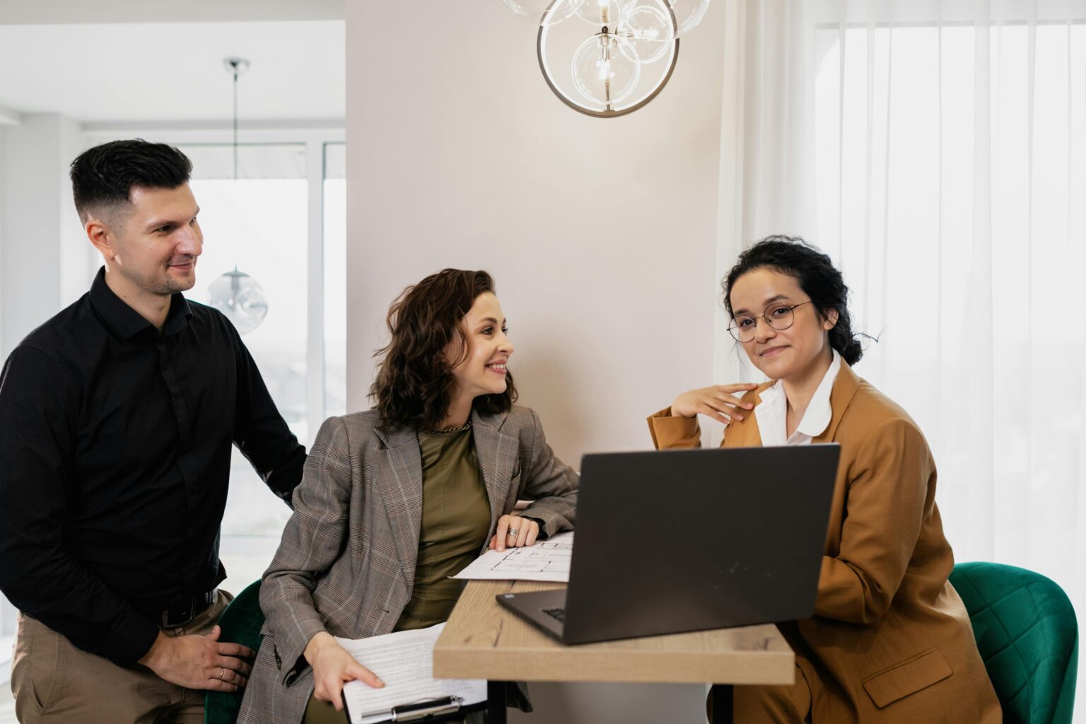 Payroll Outsourcing Benefits That Reduce Administrative Burden - Suna